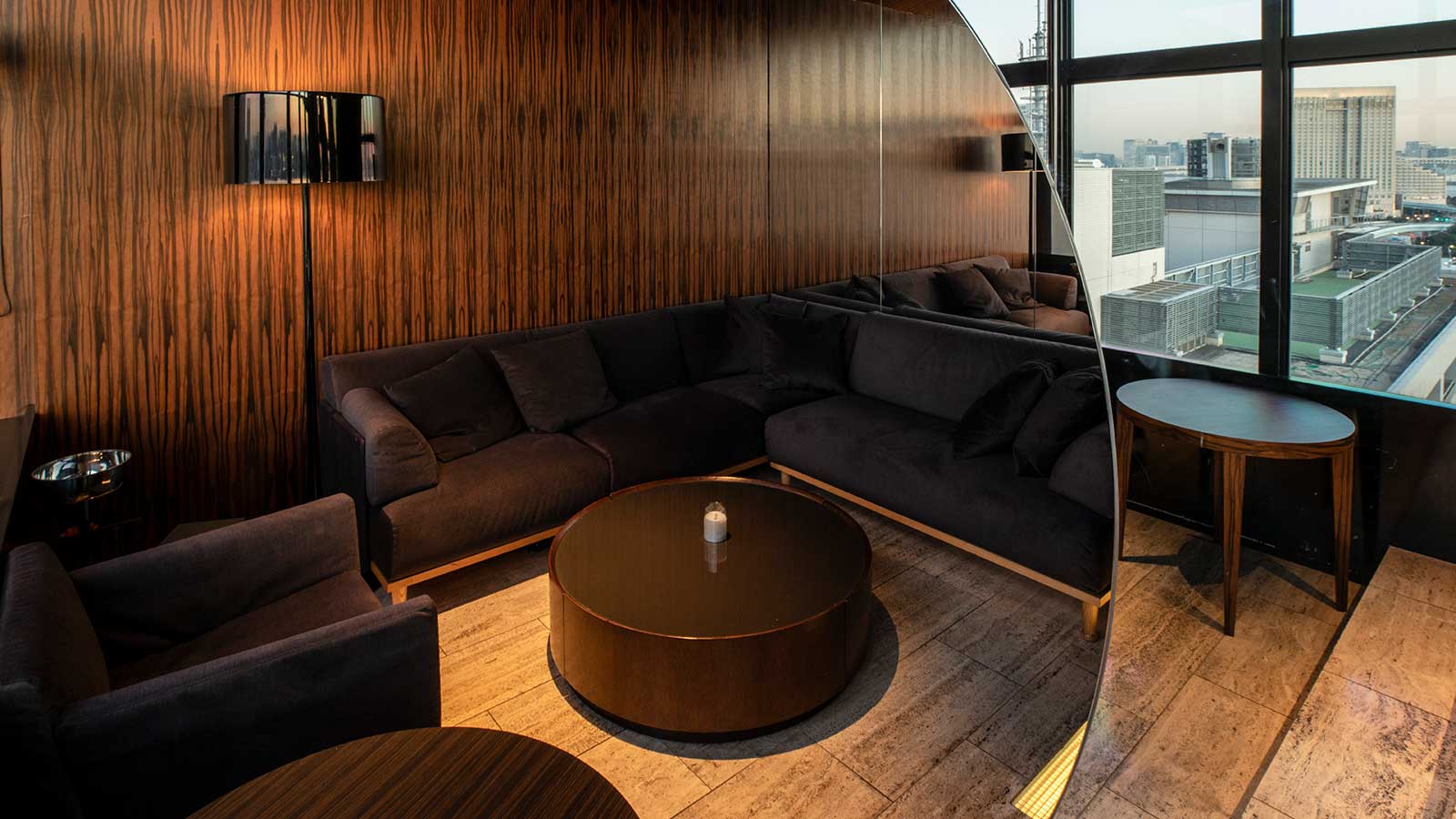 BAR｜the SOHO studios.